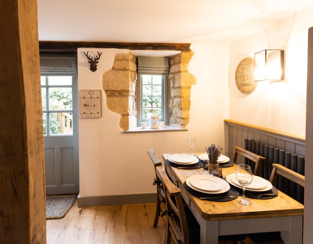 Gallery – The Little Forge, Bledington